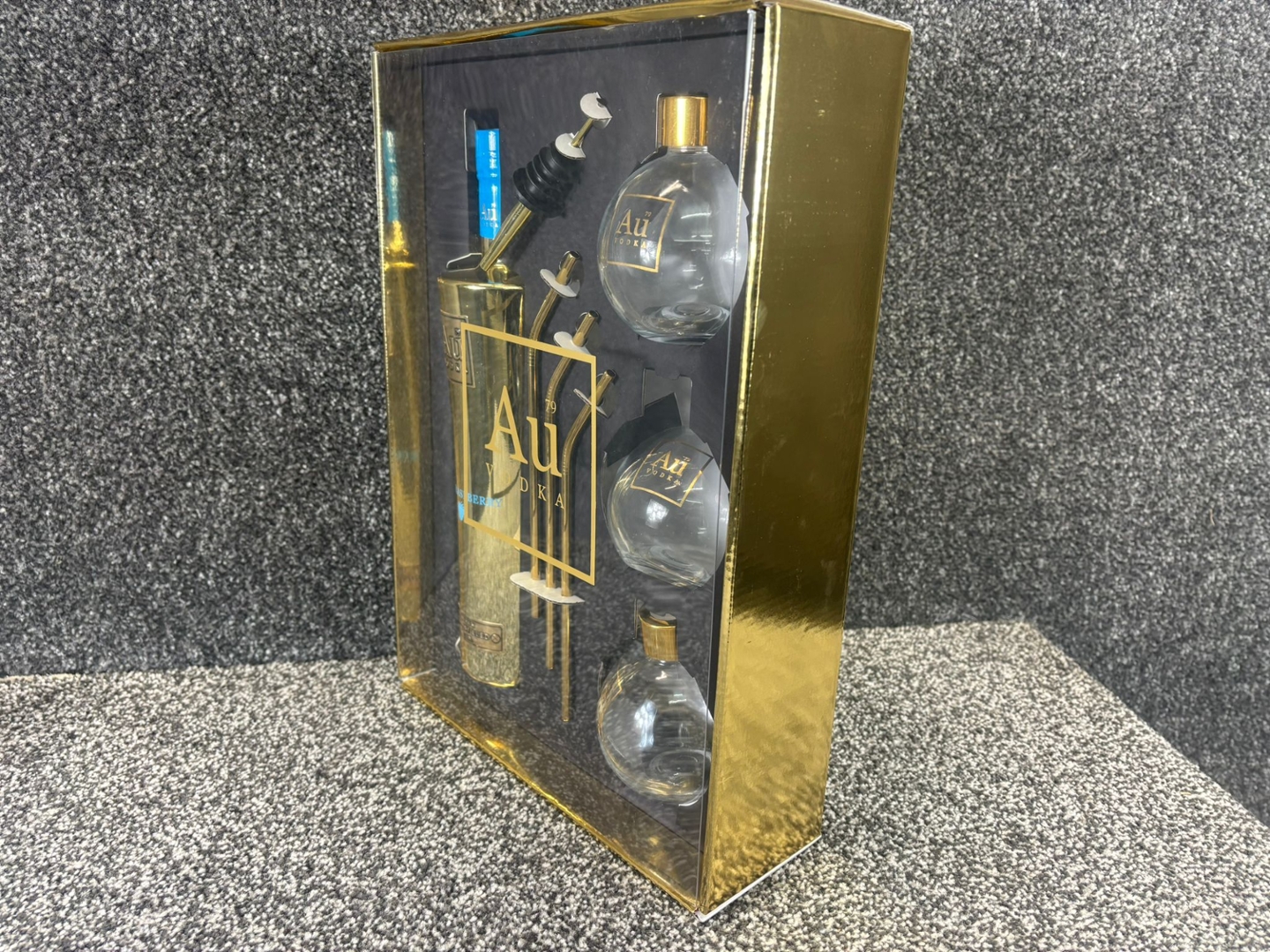 AU Blue Raspberry Vodka & Pourer Gift Box Set